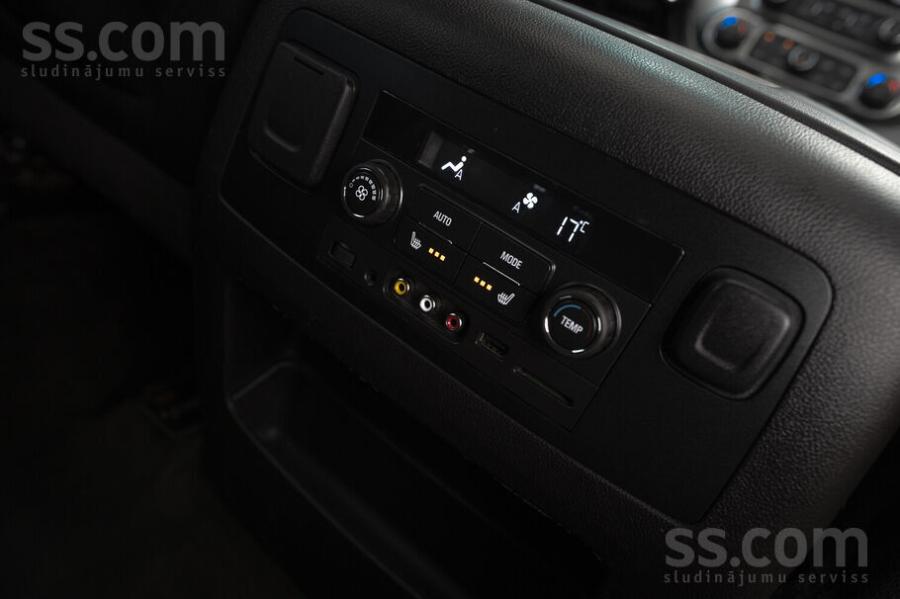 Melns Chevrolet Suburban 2015 Jelgava, ar dzinēja tilpumu 5.30 L un nobraukumu 257 tūkst. km par 21000 €, foto 14 vietnē AUTOMOTO.COM.LV
