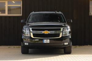 Melns Chevrolet Suburban 2015 Jelgava, ar dzinēja tilpumu 5.30 L un nobraukumu 257 tūkst. km par 21000 €, foto  vietnē AUTOMOTO.COM.LV