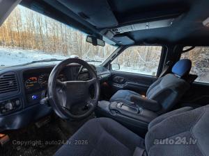 Zils Chevrolet Suburban 1996 Tartu, ar dzinēja tilpumu 6.50 L un nobraukumu 0 tūkst. km par 11000 €, foto 10 vietnē AUTOMOTO.COM.LV