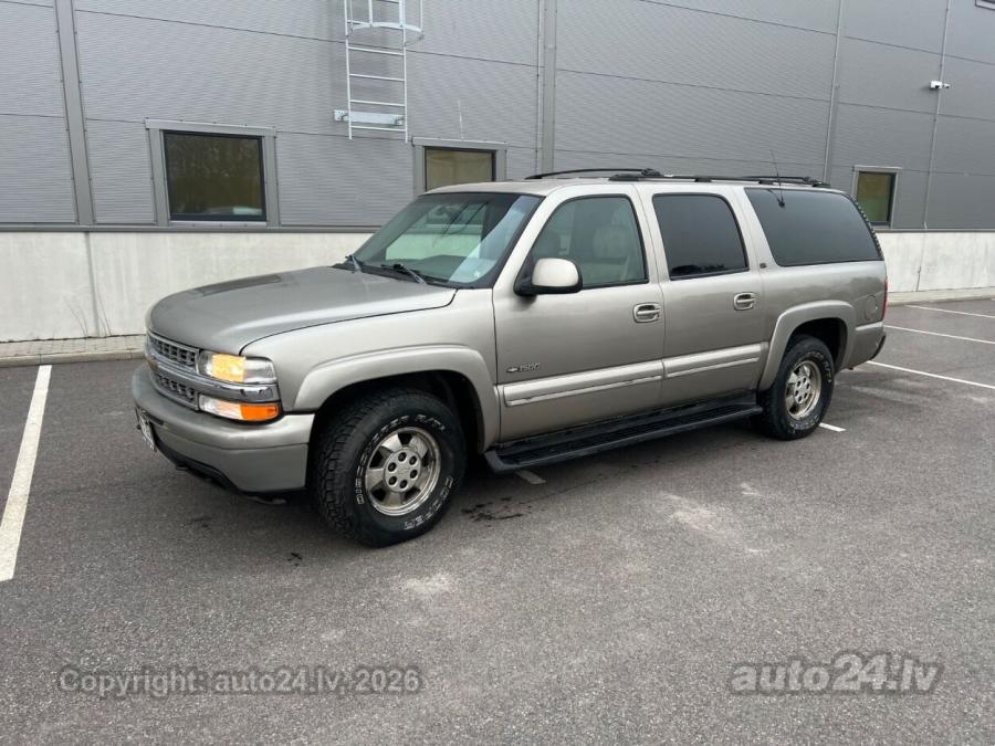 Brown Chevrolet Suburban 2000 in Tallinn, with an engine capacity of 5.30 L and mileage of 200 thousand km for 7000 €, photo 2 on AUTOMOTO.COM.LV