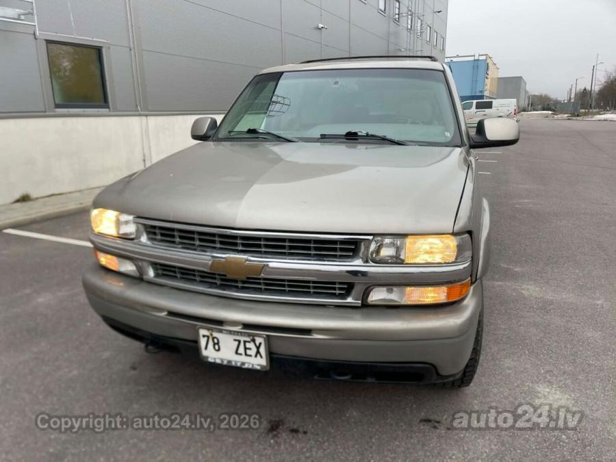 Brown Chevrolet Suburban 2000 in Tallinn, with an engine capacity of 5.30 L and mileage of 200 thousand km for 7000 €, photo 14 on AUTOMOTO.COM.LV