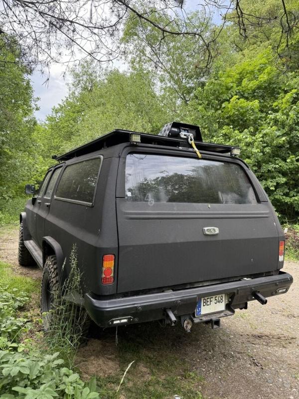 Chevrolet Suburban 1989 in Kaunas, with an engine capacity of 6.50 L and mileage of 80 thousand km for 15000 €, photo 4 on AUTOMOTO.COM.LV