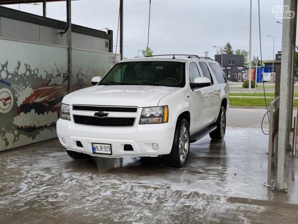 Chevrolet Suburban 2011 in Klaipeda, with an engine capacity of 5.30 L and mileage of 280 thousand km for 10500 €, photo 1 on AUTOMOTO.COM.LV