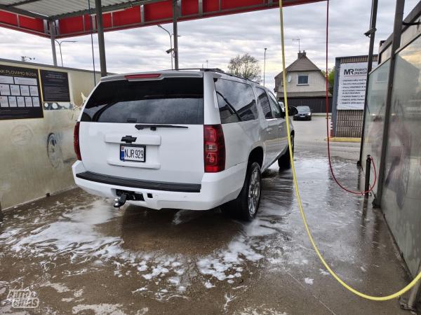 Chevrolet Suburban 2011 in Klaipeda, with an engine capacity of 5.30 L and mileage of 280 thousand km for 10500 €, photo 3 on AUTOMOTO.COM.LV