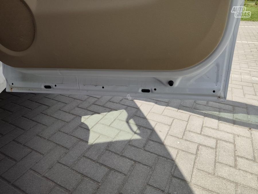 Chevrolet Suburban 2011 in Klaipeda, with an engine capacity of 5.30 L and mileage of 280 thousand km for 10500 €, photo 16 on AUTOMOTO.COM.LV