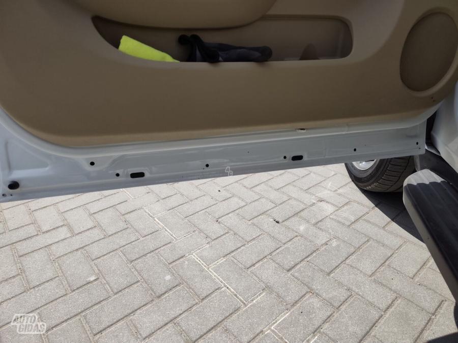 Chevrolet Suburban 2011 in Klaipeda, with an engine capacity of 5.30 L and mileage of 280 thousand km for 10500 €, photo 20 on AUTOMOTO.COM.LV