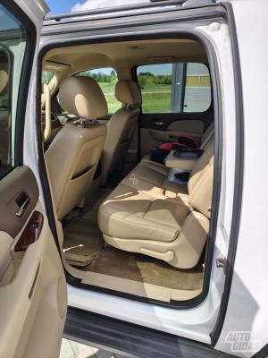 Chevrolet Suburban 2011 in Klaipeda, with an engine capacity of 5.30 L and mileage of 280 thousand km for 10500 €, photo 21 on AUTOMOTO.COM.LV