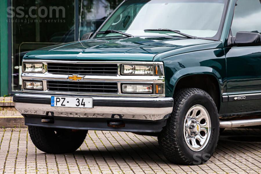 Green Chevrolet Suburban 1997 in Tukums, with an engine capacity of 5.70 L and mileage of 270 thousand km for 10000 €, photo 1 on AUTOMOTO.COM.LV