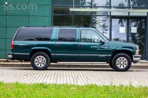 Green Chevrolet Suburban 1997 in Tukums, with an engine capacity of 5.70 L and mileage of 270 thousand km for 10000 €, photo 4 on AUTOMOTO.COM.LV
