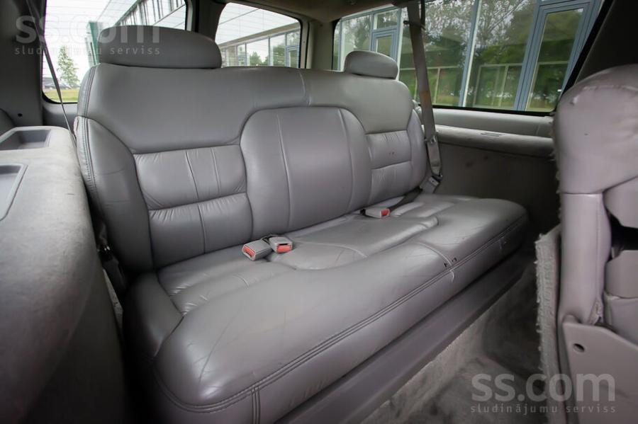 Green Chevrolet Suburban 1997 in Tukums, with an engine capacity of 5.70 L and mileage of 270 thousand km for 10000 €, photo 13 on AUTOMOTO.COM.LV