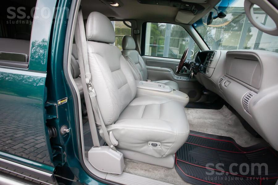 Green Chevrolet Suburban 1997 in Tukums, with an engine capacity of 5.70 L and mileage of 270 thousand km for 10000 €, photo 15 on AUTOMOTO.COM.LV