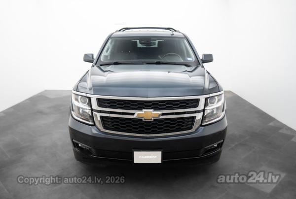 Pelēks Chevrolet Suburban 2020 Tallina, ar dzinēja tilpumu 5.30 L un nobraukumu 105 tūkst. km par 29999 €, foto 2 vietnē AUTOMOTO.COM.LV