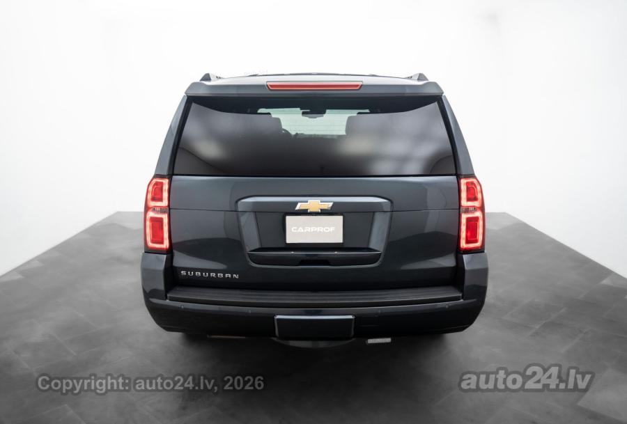 Grey Chevrolet Suburban 2020 in Tallinn, with an engine capacity of 5.30 L and mileage of 105 thousand km for 29999 €, photo 6 on AUTOMOTO.COM.LV