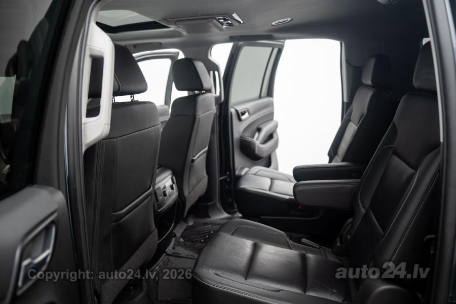 Grey Chevrolet Suburban 2020 in Tallinn, with an engine capacity of 5.30 L and mileage of 105 thousand km for 29999 €, photo 9 on AUTOMOTO.COM.LV