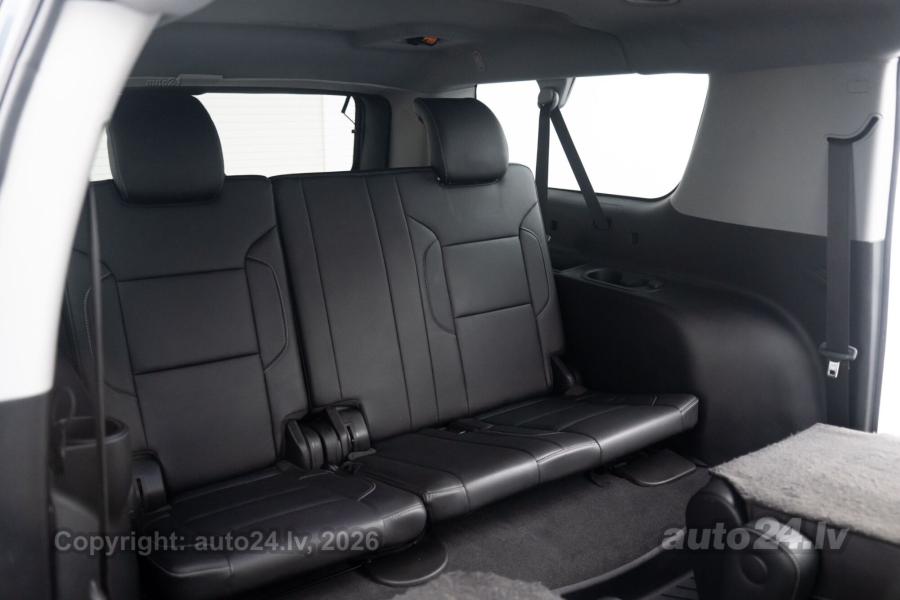 Grey Chevrolet Suburban 2020 in Tallinn, with an engine capacity of 5.30 L and mileage of 105 thousand km for 29999 €, photo 10 on AUTOMOTO.COM.LV