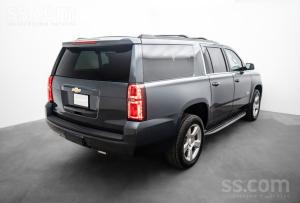 Grey Chevrolet Suburban 2020 in Tallinn, with an engine capacity of 5.30 L and mileage of 105 thousand km for 29999 €, photo 5 on AUTOMOTO.COM.LV