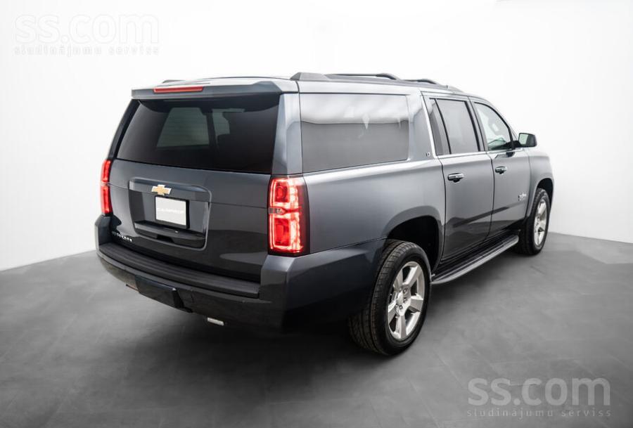 Grey Chevrolet Suburban 2020 in Tallinn, with an engine capacity of 5.30 L and mileage of 105 thousand km for 29999 €, photo 5 on AUTOMOTO.COM.LV