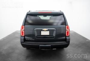 Grey Chevrolet Suburban 2020 in Tallinn, with an engine capacity of 5.30 L and mileage of 105 thousand km for 29999 €, photo 6 on AUTOMOTO.COM.LV