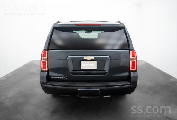 Pelēks Chevrolet Suburban 2020 Tallina, ar dzinēja tilpumu 5.30 L un nobraukumu 105 tūkst. km par 29999 €, foto 5 vietnē AUTOMOTO.COM.LV