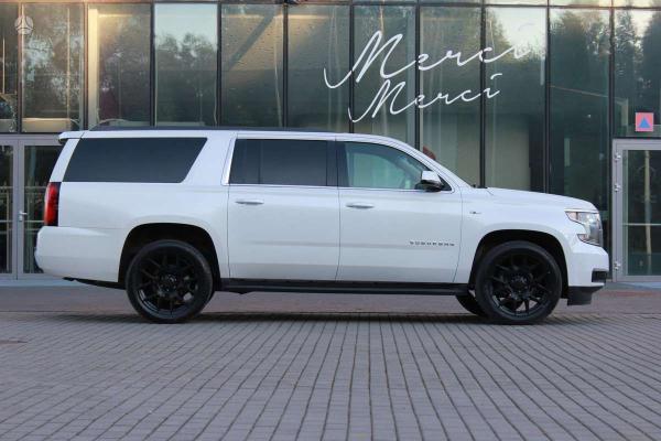 Balts Chevrolet Suburban 2016 Šauļi, ar dzinēja tilpumu 5.30 L un nobraukumu 286 tūkst. km par 18900 €, foto 4 vietnē AUTOMOTO.COM.LV