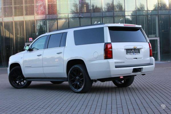 Balts Chevrolet Suburban 2016 Šauļi, ar dzinēja tilpumu 5.30 L un nobraukumu 286 tūkst. km par 18900 €, foto 6 vietnē AUTOMOTO.COM.LV