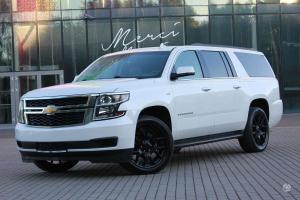 White Chevrolet Suburban 2016 in Siauliai, with an engine capacity of 5.30 L and mileage of 286 thousand km for 18900 €, photo 4 on AUTOMOTO.COM.LV