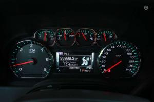White Chevrolet Suburban 2016 in Siauliai, with an engine capacity of 5.30 L and mileage of 286 thousand km for 18900 €, photo 22 on AUTOMOTO.COM.LV