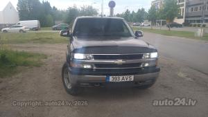 Melns Chevrolet Tahoe 2002 Tallina, ar dzinēja tilpumu 5.30 L un nobraukumu 431 tūkst. km par 6500 €, foto 3 vietnē AUTOMOTO.COM.LV