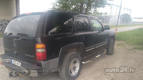 Melns Chevrolet Tahoe 2002 Tallina, ar dzinēja tilpumu 5.30 L un nobraukumu 431 tūkst. km par 6500 €, foto 3 vietnē AUTOMOTO.COM.LV