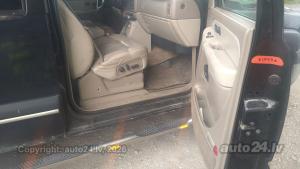 Melns Chevrolet Tahoe 2002 Tallina, ar dzinēja tilpumu 5.30 L un nobraukumu 431 tūkst. km par 6500 €, foto 6 vietnē AUTOMOTO.COM.LV