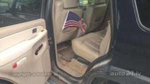 Melns Chevrolet Tahoe 2002 Tallina, ar dzinēja tilpumu 5.30 L un nobraukumu 431 tūkst. km par 6500 €, foto 8 vietnē AUTOMOTO.COM.LV