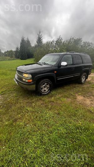 Black Chevrolet Tahoe 2002 in Aizkraukle, with an engine capacity of 5.30 L and mileage of 320 thousand km for 1550 €, photo  on AUTOMOTO.COM.LV