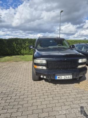 Melns Chevrolet Tahoe 2006 Rīga, ar dzinēja tilpumu 6.00 L un nobraukumu 206 tūkst. km par 13500 €, foto 3 vietnē AUTOMOTO.COM.LV