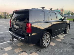 Melns Chevrolet Tahoe 2015 Rīga, ar dzinēja tilpumu 5.30 L un nobraukumu 172 tūkst. km par 15000 €, foto 12 vietnē AUTOMOTO.COM.LV