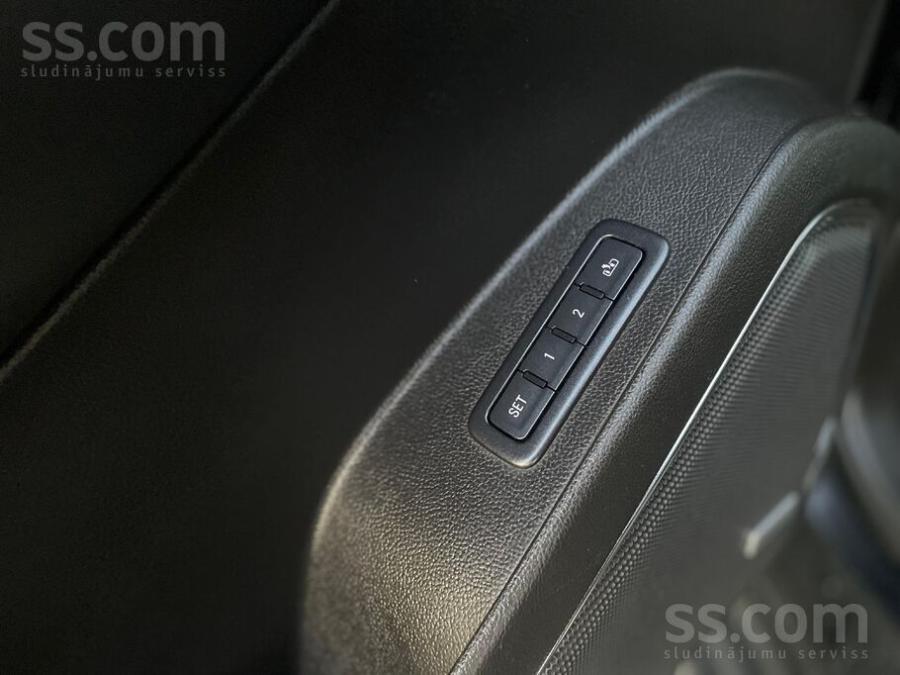 Melns Chevrolet Tahoe 2015 Rīga, ar dzinēja tilpumu 5.30 L un nobraukumu 172 tūkst. km par 15000 €, foto 20 vietnē AUTOMOTO.COM.LV