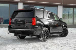 Melns Chevrolet Tahoe 2016 Viļņa, ar dzinēja tilpumu 5.30 L un nobraukumu 217 tūkst. km par 25000 €, foto 3 vietnē AUTOMOTO.COM.LV