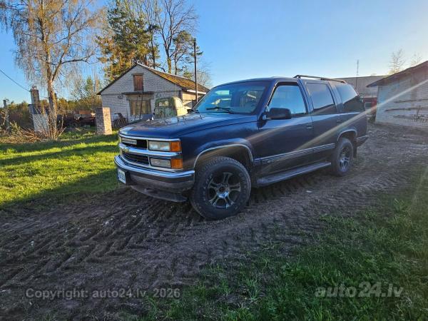 Zils Chevrolet Tahoe 1996 Tallina, ar dzinēja tilpumu 5.70 L un nobraukumu 0 tūkst. km par 5500 €, foto 1 vietnē AUTOMOTO.COM.LV