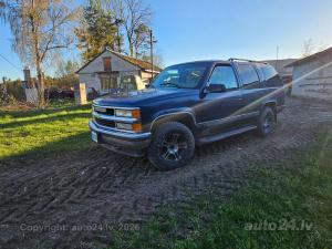 Zils Chevrolet Tahoe 1996 Tallina, ar dzinēja tilpumu 5.70 L un nobraukumu 0 tūkst. km par 5500 €, foto  vietnē AUTOMOTO.COM.LV