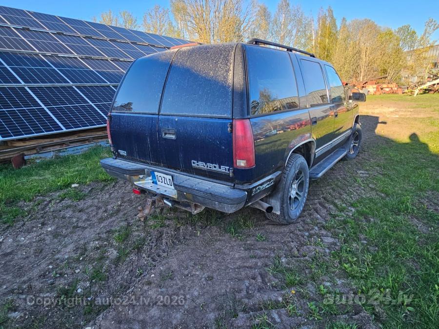 Zils Chevrolet Tahoe 1996 Tallina, ar dzinēja tilpumu 5.70 L un nobraukumu 0 tūkst. km par 5500 €, foto 4 vietnē AUTOMOTO.COM.LV