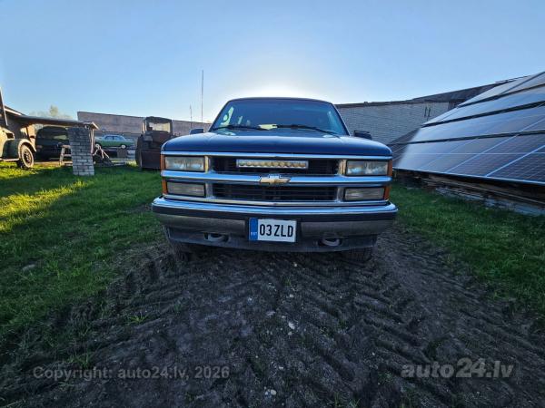Zils Chevrolet Tahoe 1996 Tallina, ar dzinēja tilpumu 5.70 L un nobraukumu 0 tūkst. km par 5500 €, foto 4 vietnē AUTOMOTO.COM.LV