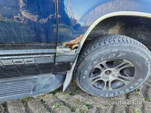 Zils Chevrolet Tahoe 1996 Tallina, ar dzinēja tilpumu 5.70 L un nobraukumu 0 tūkst. km par 5500 €, foto 13 vietnē AUTOMOTO.COM.LV