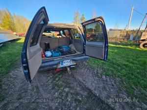 Zils Chevrolet Tahoe 1996 Tallina, ar dzinēja tilpumu 5.70 L un nobraukumu 0 tūkst. km par 5500 €, foto 14 vietnē AUTOMOTO.COM.LV