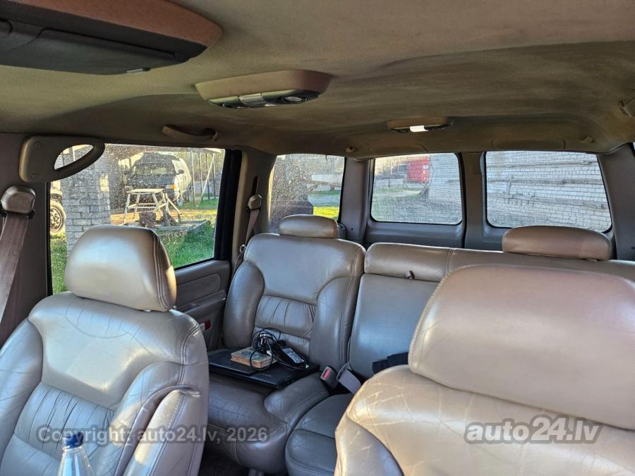 Zils Chevrolet Tahoe 1996 Tallina, ar dzinēja tilpumu 5.70 L un nobraukumu 0 tūkst. km par 5500 €, foto 18 vietnē AUTOMOTO.COM.LV