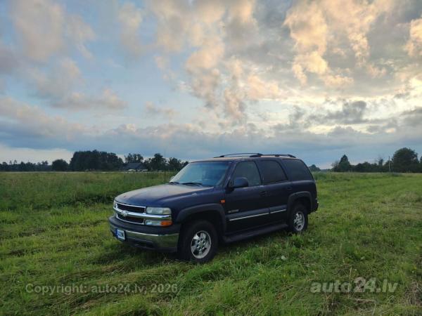 Zils Chevrolet Tahoe 2002 Tallina, ar dzinēja tilpumu 5.30 L un nobraukumu 0 tūkst. km par 3800 €, foto 1 vietnē AUTOMOTO.COM.LV