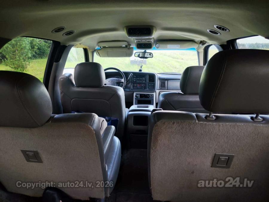 Blue Chevrolet Tahoe 2002 in Tallinn, with an engine capacity of 5.30 L and mileage of 0 thousand km for 3800 €, photo 5 on AUTOMOTO.COM.LV