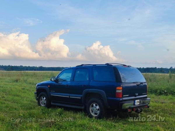 Zils Chevrolet Tahoe 2002 Tallina, ar dzinēja tilpumu 5.30 L un nobraukumu 0 tūkst. km par 3800 €, foto 5 vietnē AUTOMOTO.COM.LV