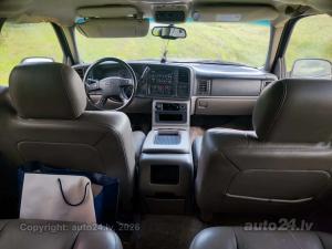 Blue Chevrolet Tahoe 2002 in Tallinn, with an engine capacity of 5.30 L and mileage of 0 thousand km for 3800 €, photo 7 on AUTOMOTO.COM.LV