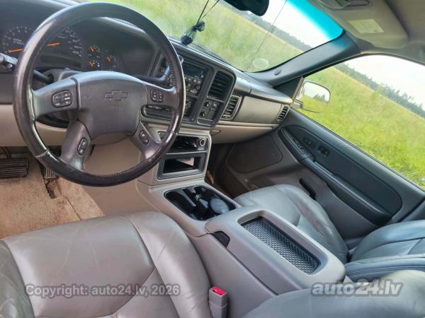 Zils Chevrolet Tahoe 2002 Tallina, ar dzinēja tilpumu 5.30 L un nobraukumu 0 tūkst. km par 3800 €, foto 7 vietnē AUTOMOTO.COM.LV