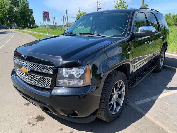 Blue Chevrolet Tahoe 2011 in Riga, with an engine capacity of 0.00 L and mileage of 263 thousand km for 9900 €, photo 3 on AUTOMOTO.COM.LV