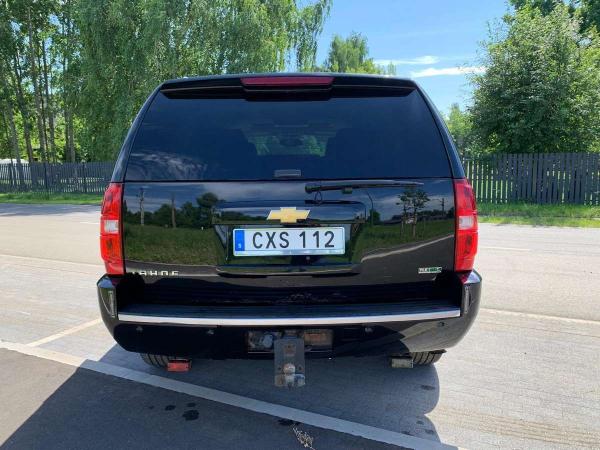 Blue Chevrolet Tahoe 2011 in Riga, with an engine capacity of 0.00 L and mileage of 263 thousand km for 9900 €, photo 7 on AUTOMOTO.COM.LV